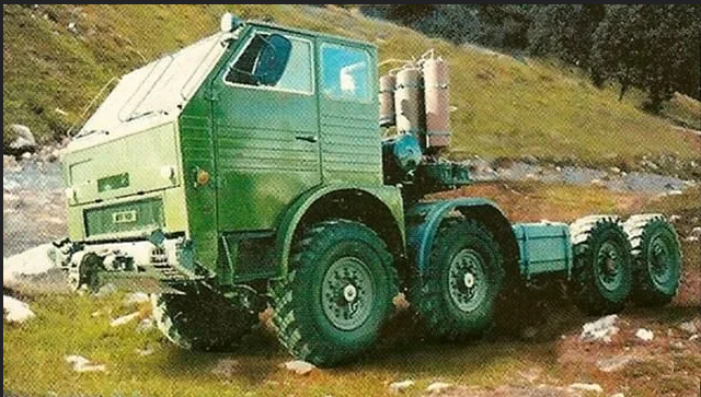 Romanian DAC 887R 10 ton 8x8 heavy truck - SnowRunner